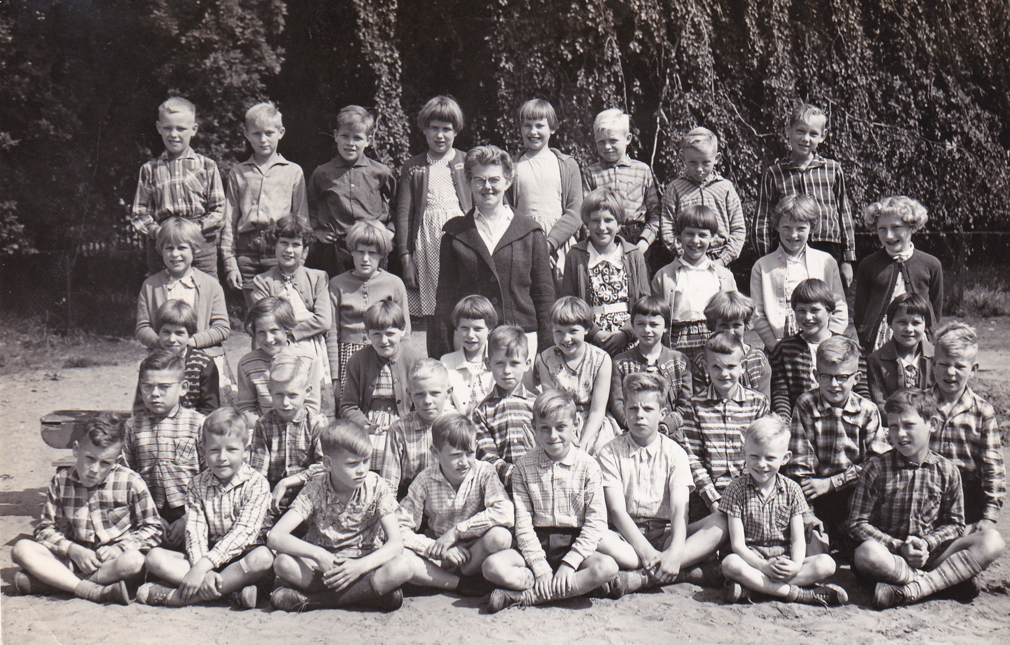 Schoolfoto 1960-1961 – Archief Lettele en Omgeving